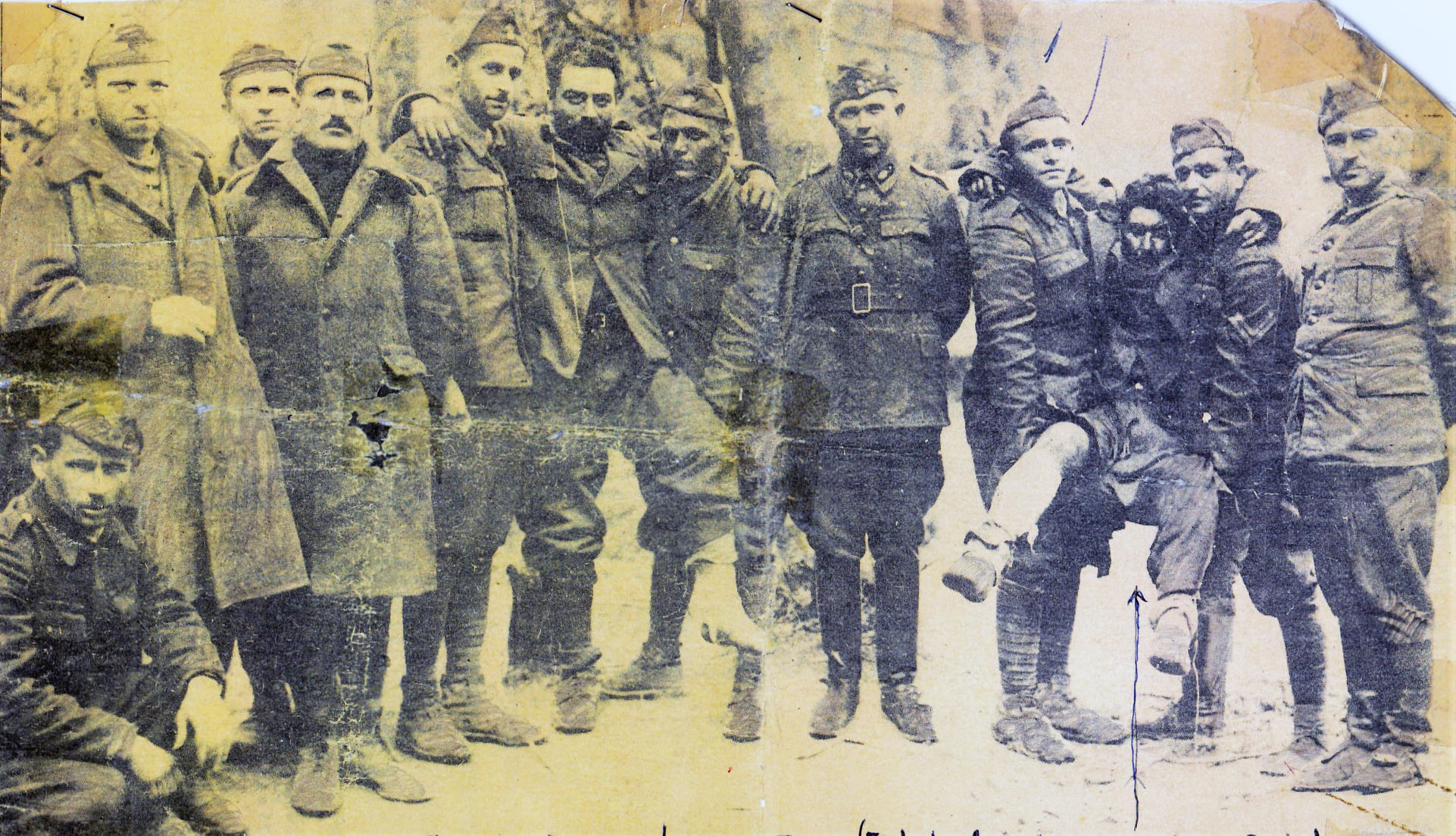 18 Απριλίου 1941 : Αρτηνοί, 'Ηρωες του έπους του '40 επιστρέφουν από το ...