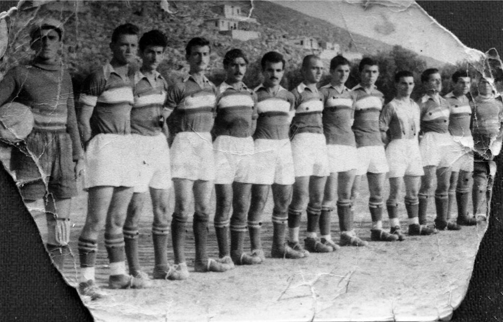 Μια παλιά φωτογραφία του ΑΕΤΟΥ - Δόξες Αγήραντες του ΔεσποτάτουΔόξες ...