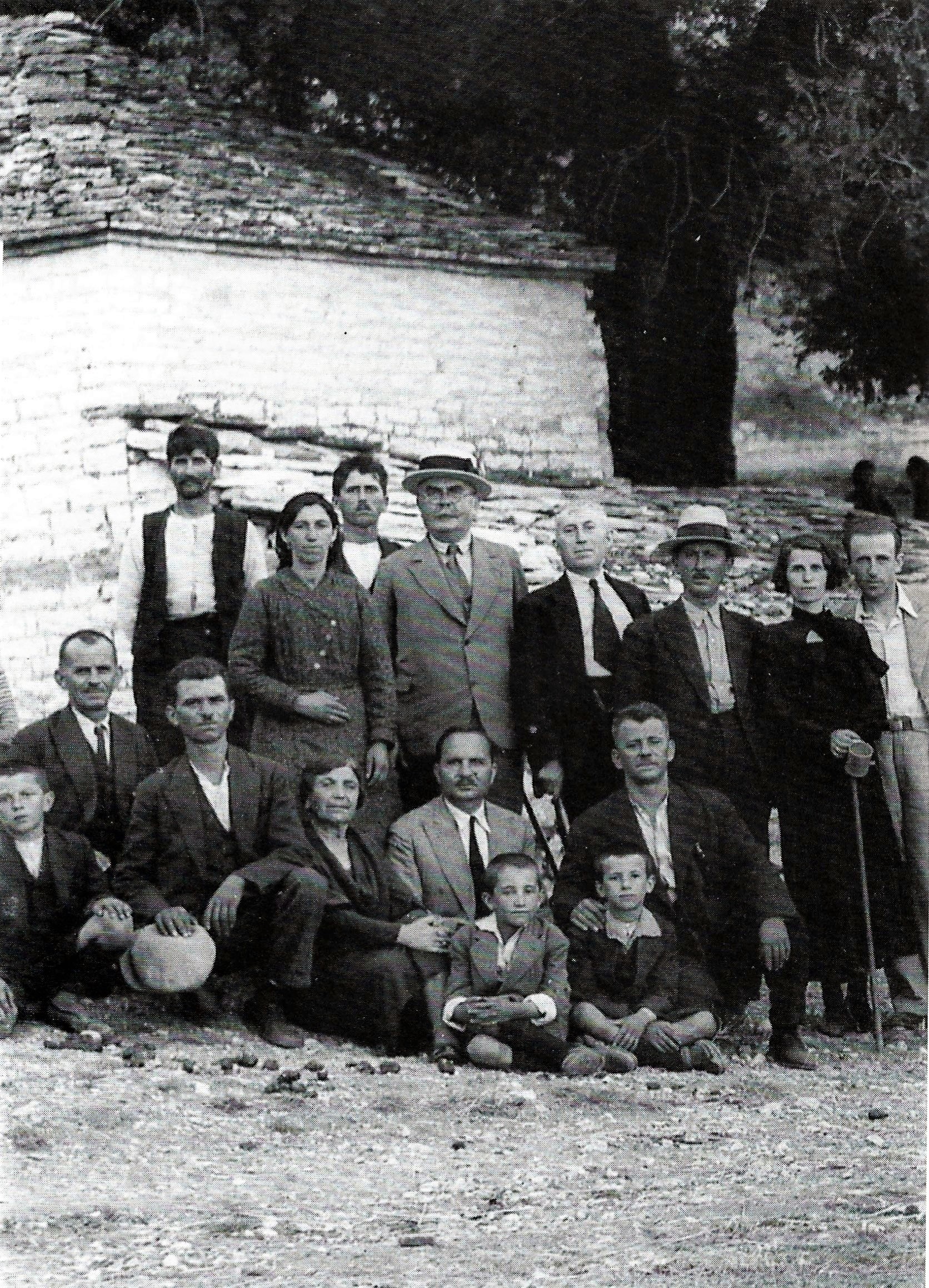 Οι γιατροί στα ορεινά της Άρτας - Δόξες Αγήραντες του ΔεσποτάτουΔόξες ...