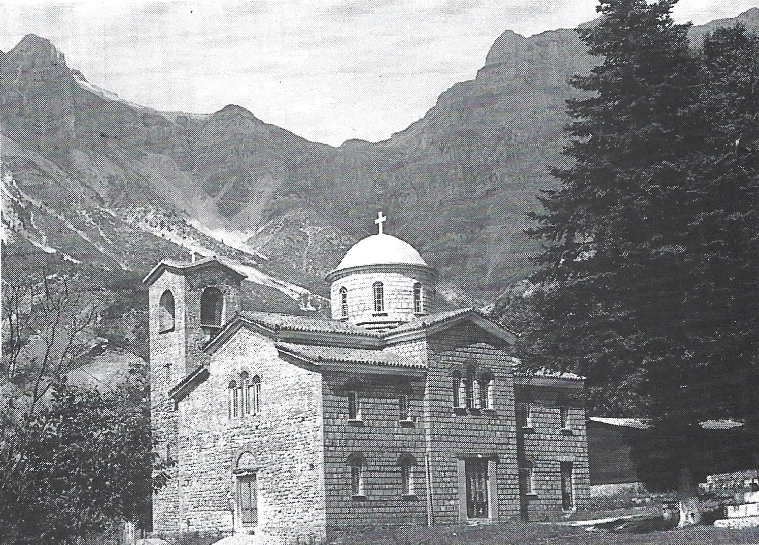 Η εκκλησία στον Καταρράκτη - Δόξες Αγήραντες του ΔεσποτάτουΔόξες ...