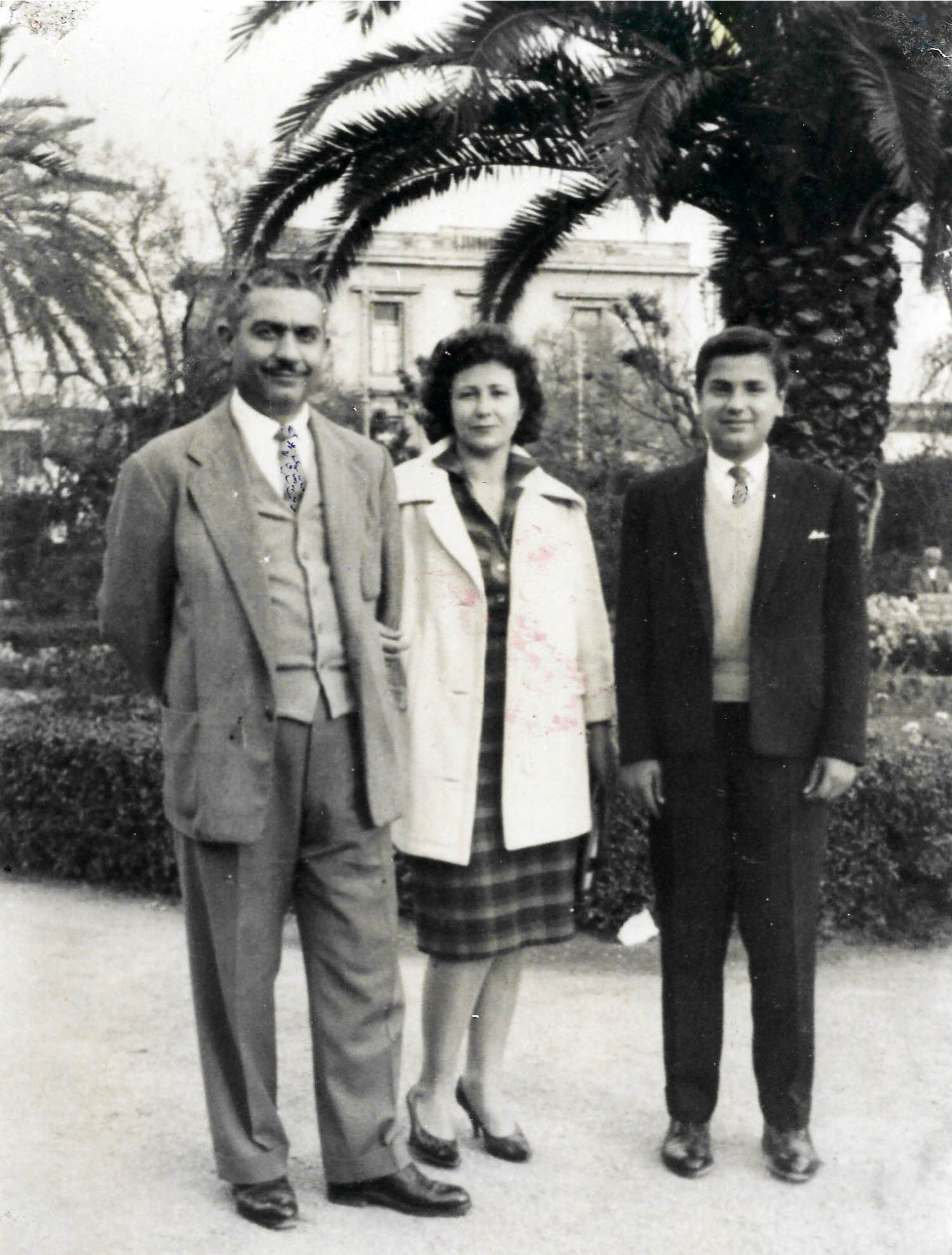 Οικογένεια Αθανασιάδη (Βαρτμάνογλου) - Δόξες Αγήραντες του ...