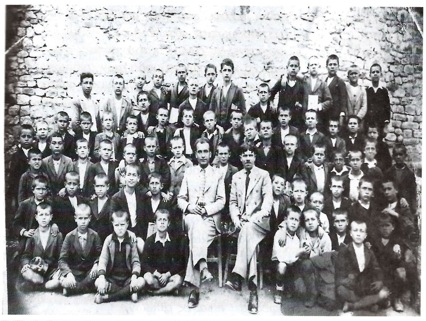 Ημιγυμνάσιο Αγνάντων, 1938 - Δόξες Αγήραντες του ΔεσποτάτουΔόξες ...