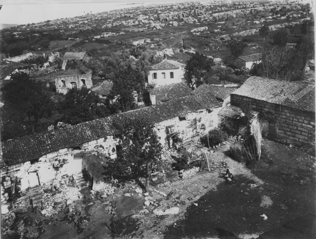 Τα κελιά της Παργιορίτσας, τα πρώτα σπίτια των μουσικών! - Δόξες ...